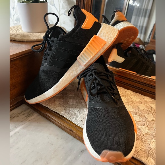 adidas | Shoes | Adidas Nmd R Classic Athletic Sneakers Black White And ...